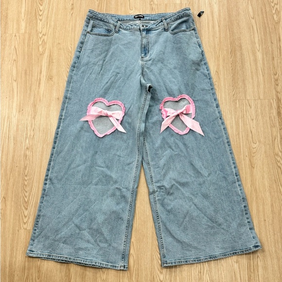 Hot Topic | Jeans | Hot Topic Heart Cut Out Lace Trim Wide Leg Plus ...